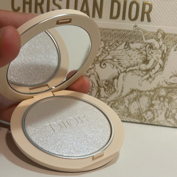 Dior | Makeup | Dior Highlighter | Poshmark